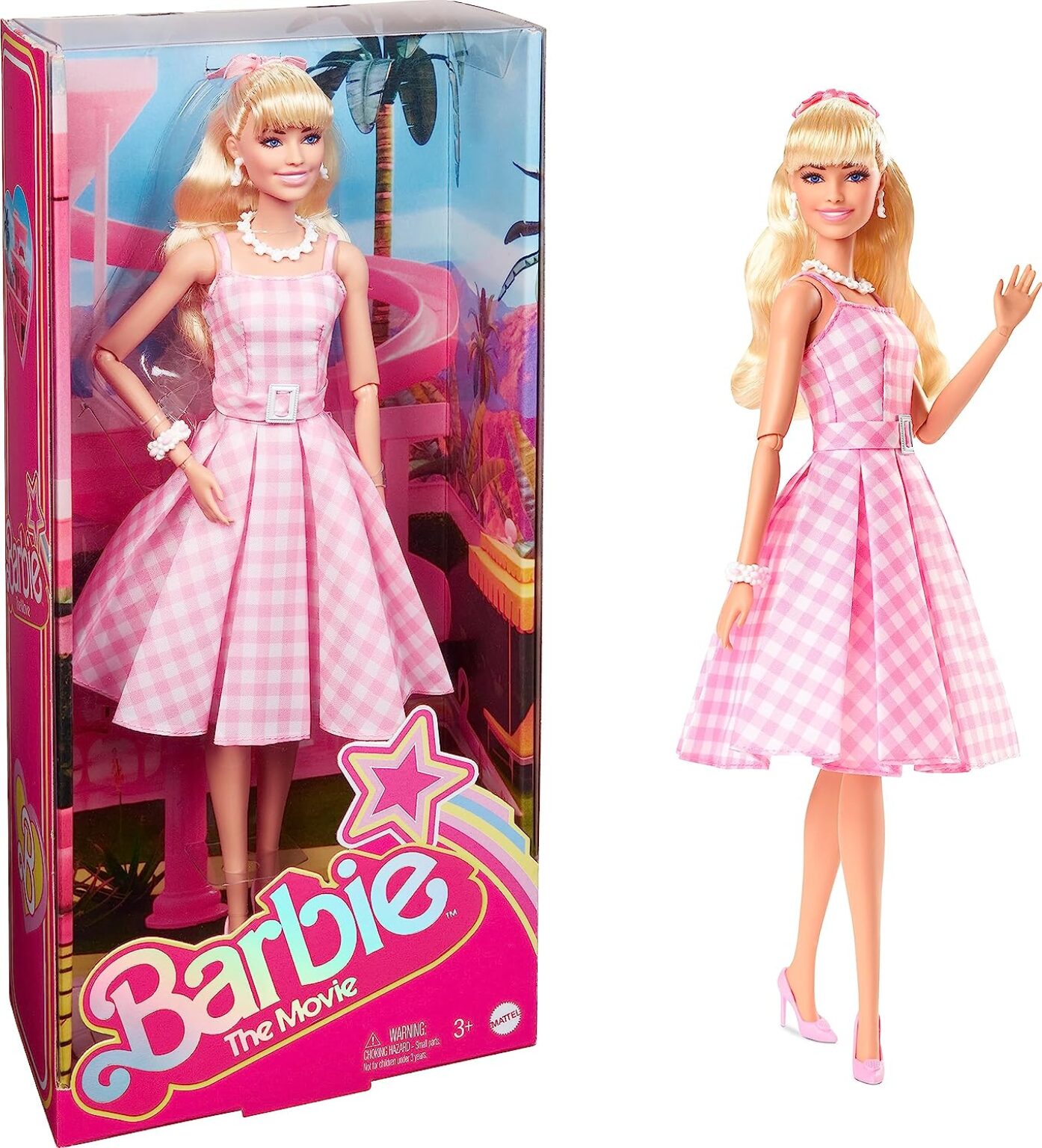 Barbie The Movie - Margot Robbie als Barbie Puppe im rosa-weißen Karo ...